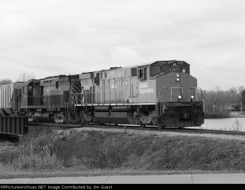 LSRC 3500 on the Thunder Bay River Bridge
